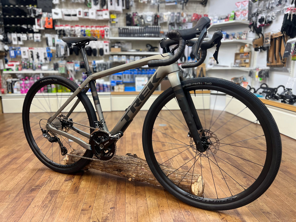 CUSTOM TREK Checkpoint SL 5 Satin Mercury Satin Carbon Smoke – SPORTS ...